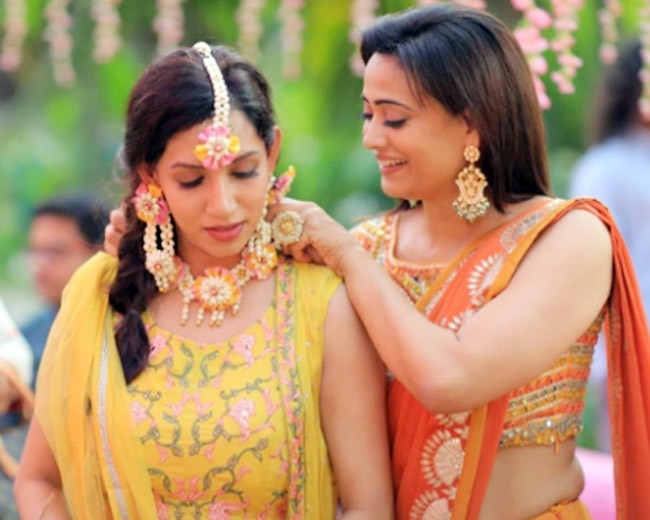 Shweta's bright yellow look for the Haldi function