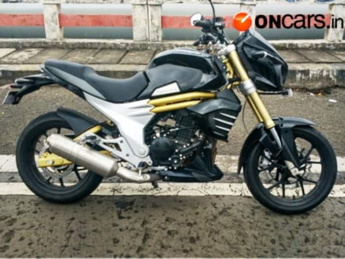 Mahindra Mojo First Ride: Photo Gallery