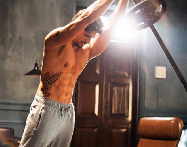 Sidharth Malhotras Hot Still From A Gentleman