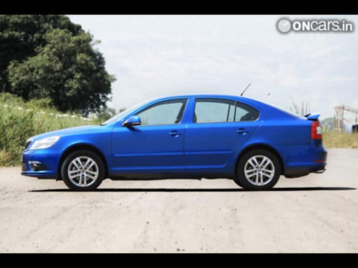 Skoda Laura RS Exterior