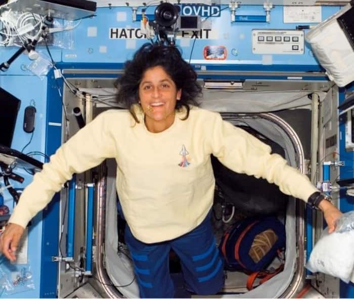 5 Unforgettable pictures of Sunita Williams in space