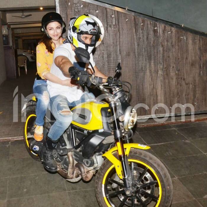 Kunal looked stylish