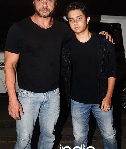 Sohail Khan with son Nirvaan Khan at Helen Khan’s birthday bash