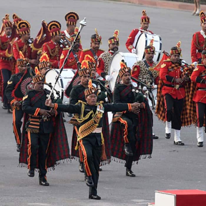 Beating the Retreat 2018: 11 enthralling pictures of formal submission ...