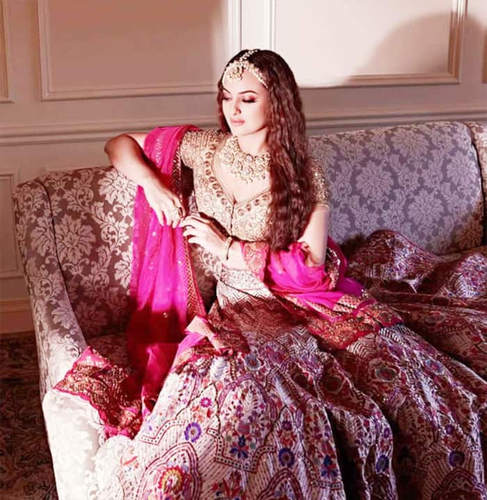 Sonakshi Sinha is The Most Gorgeous Bride in This Latest Photoshoot ...