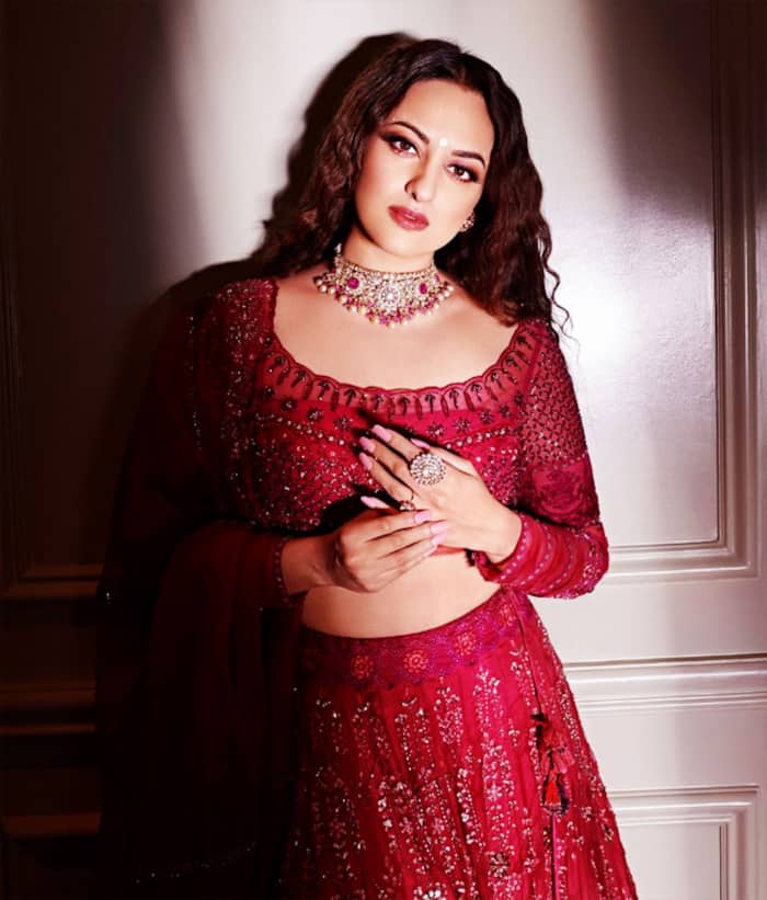Sonakshi Sinha is The Most Gorgeous Bride in This Latest Photoshoot ...