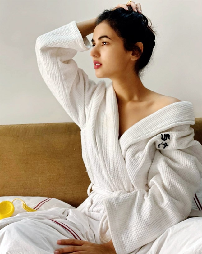 Sonal Chauhan Brings The Cap Fashion Back