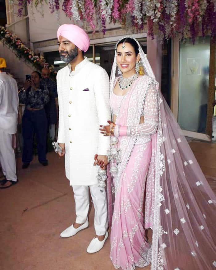 Sonnalli Seygall-Ashesh L Sajnani's Wedding Pics go Viral, Bride Wears The Most Stunning Pink ...