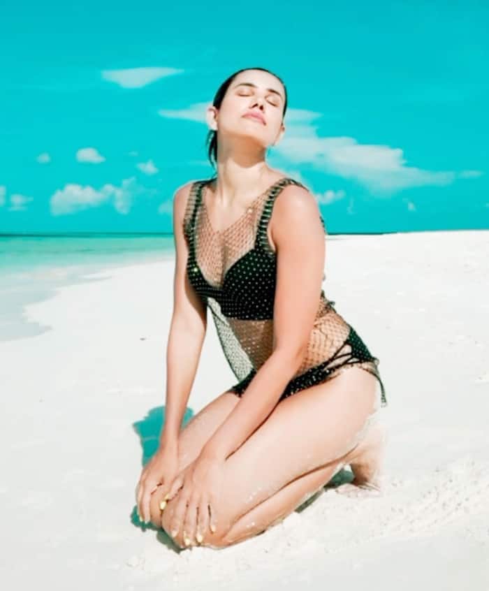 Sonnalli Seygall Beach Bum