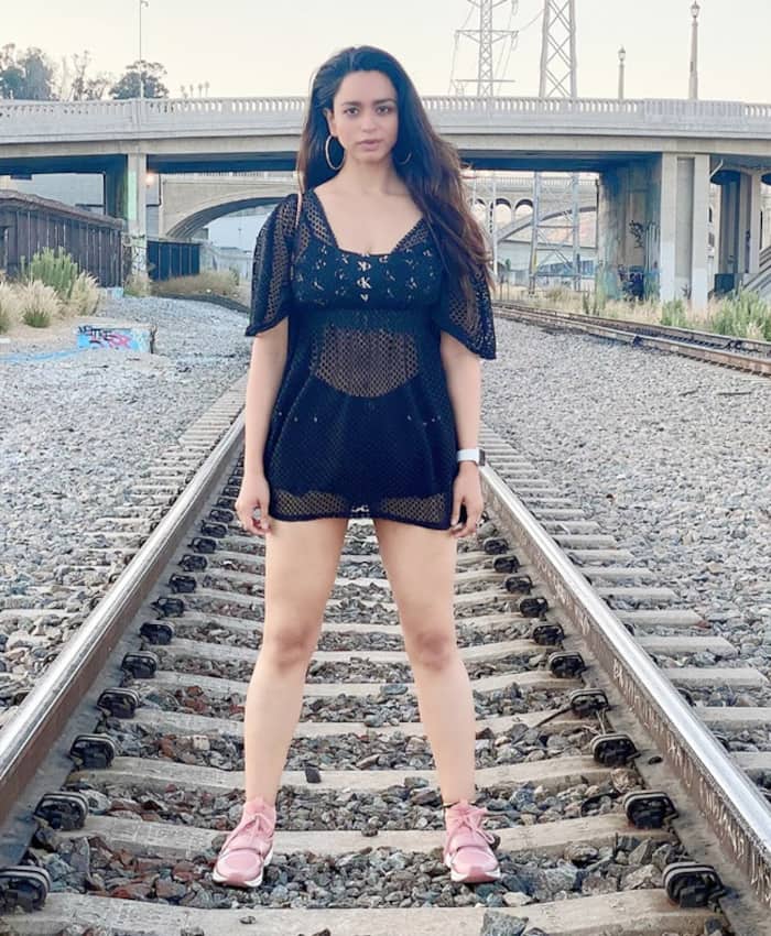 Soundarya Sharma is blessed with a perfect figure