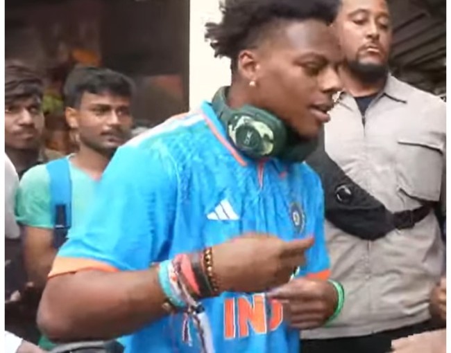 Speed Was Seen Interacting with fans