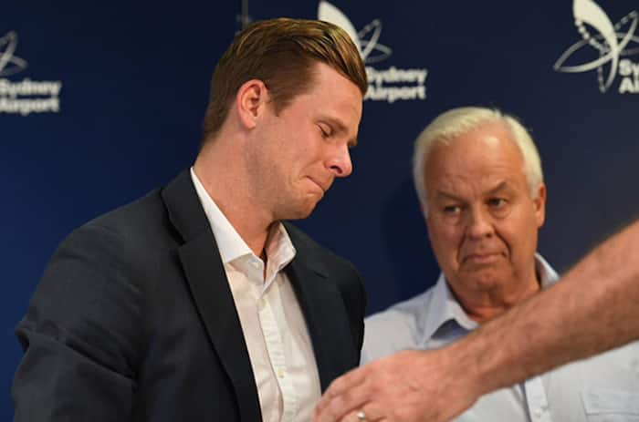 IN PICS: Apologetic Australian cricketer Steve Smith breaks down in ...