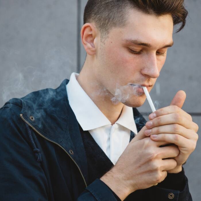 7 harmful effects smoking has on your lungs according to doctors