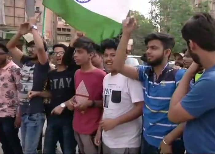 News in Pics: 30 March 2018