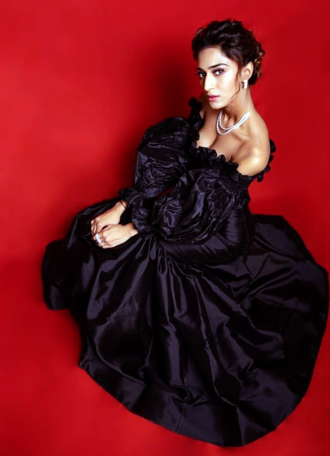 Stunning Erica Fernandes