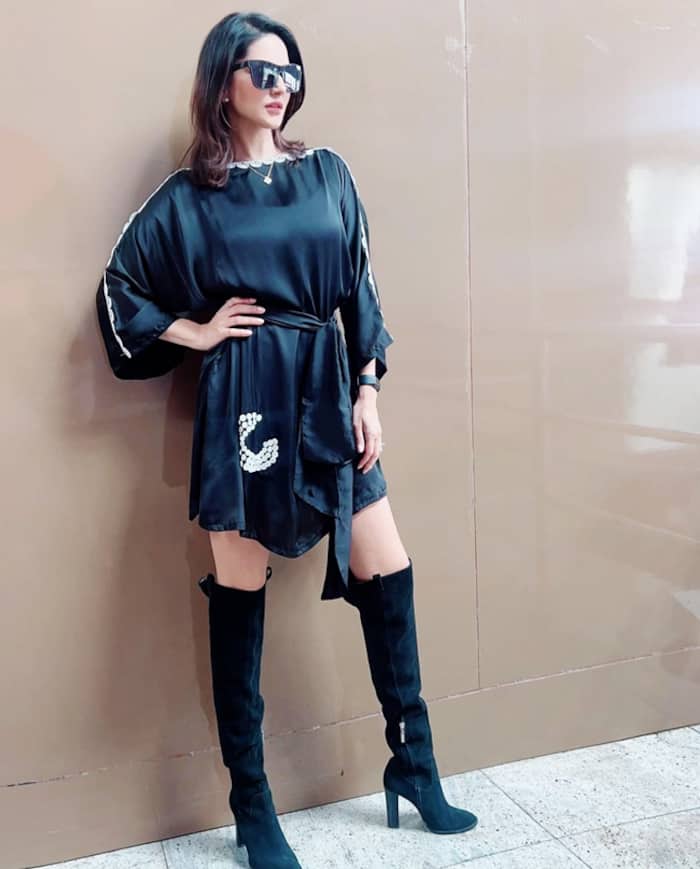 Sunny Leone Shows How to Look Hot in Winters With Just Sexy Thigh-High ...