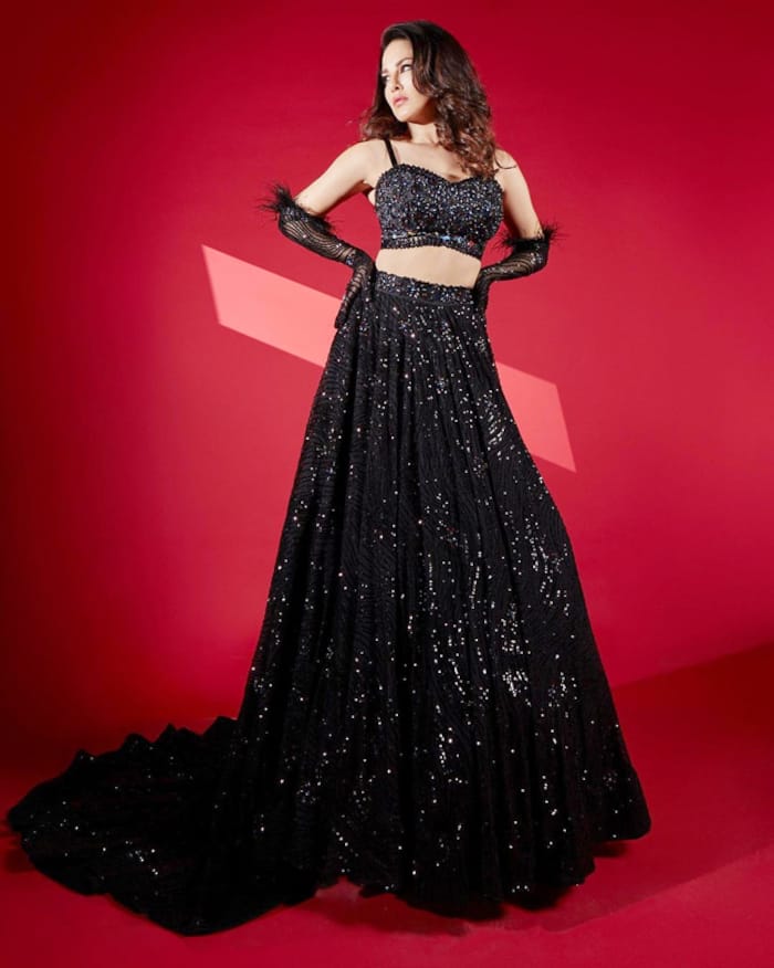 Sunny Leone looks ravishing