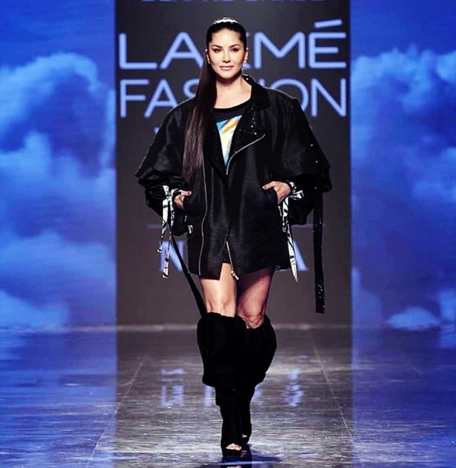 Sunny Leone Makes Heads Turn at Lakme Fashion Week