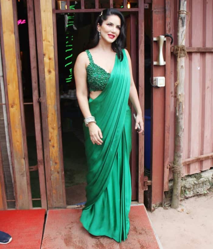 Sunny Leone Goes Sultry In Silky Green Saree And Bold Red Lips As She ...