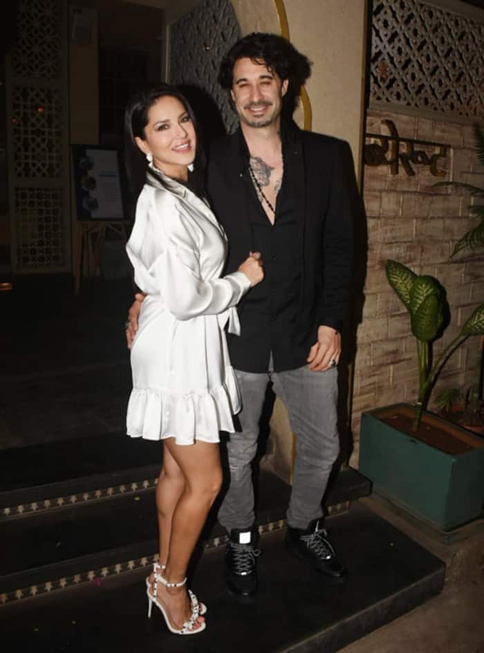 Sunny Leone Steps Out in SEXY Monochrome Look For Late-Night Date on ...