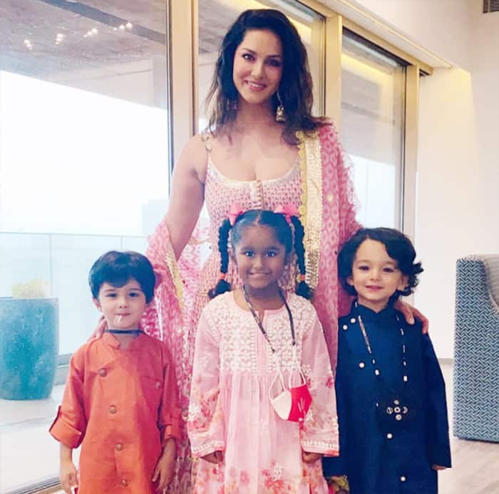 Sunny Leone Looks Ethereal In Stunning Purple Anarkali As She ...
