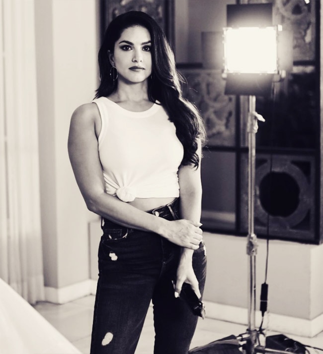 Sunny Leone’s Bold Pictures go Viral