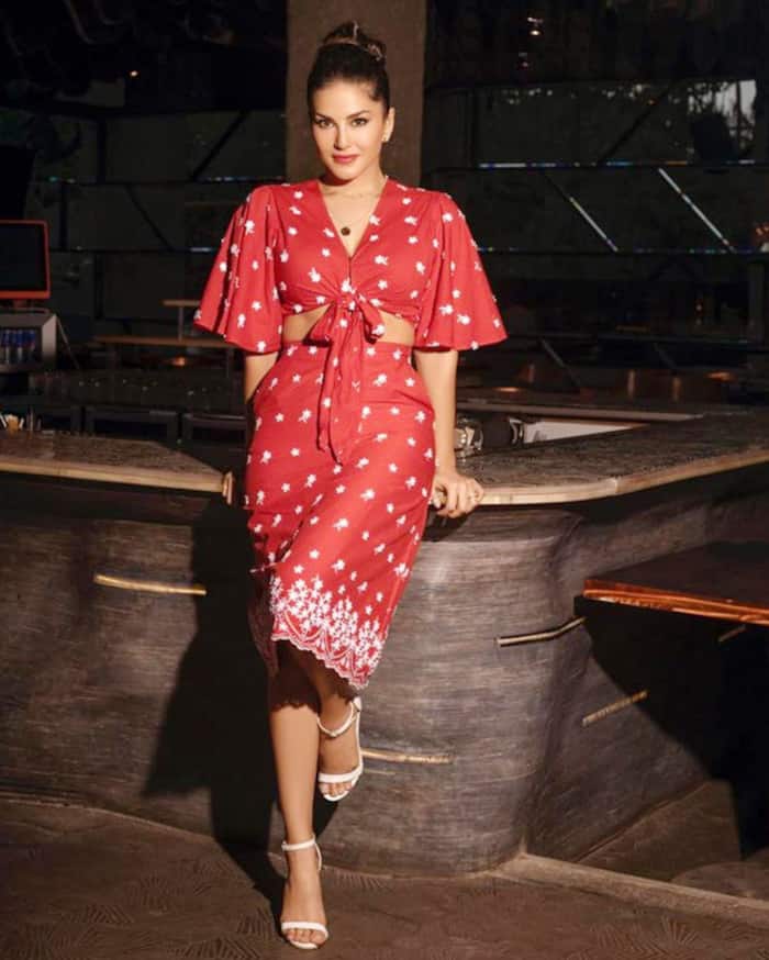 Sunny Leone is The 'Lady in Red' in Floral Dress, Pictures Will Make ...