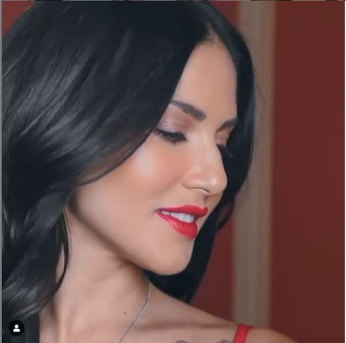 Sunny Leone's Hot Pic in Red Dress is The Sexiest Thing You Will See On ...