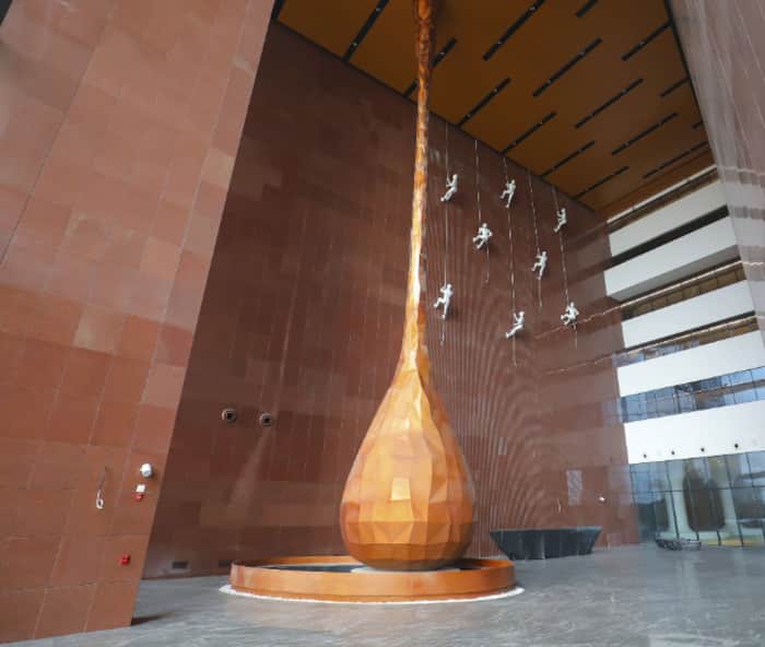 Surat Diamond Bourse: World's Largest Office Building Now In India | In ...