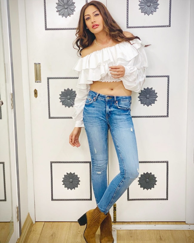 Surbhi Chandna Looks Sizzling Hot