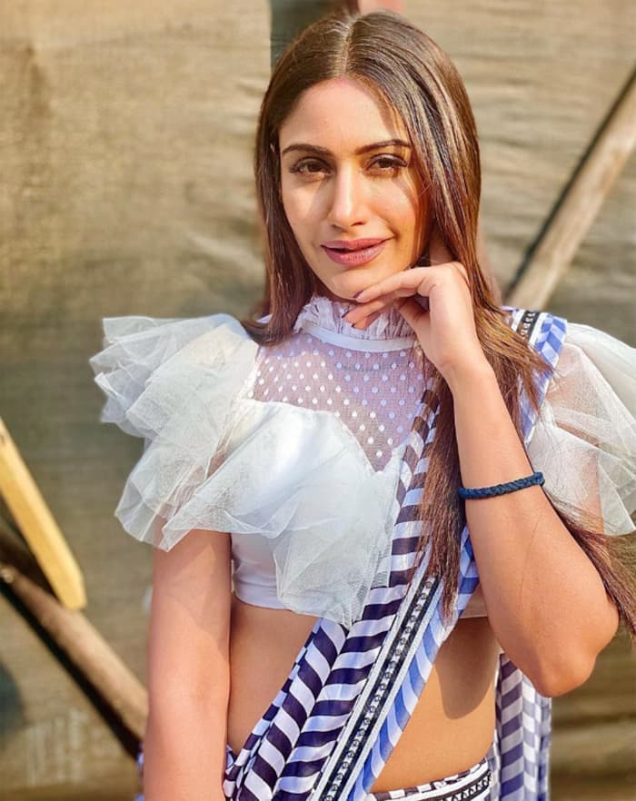 Surbhi Chandna Latest Saree photos 2021