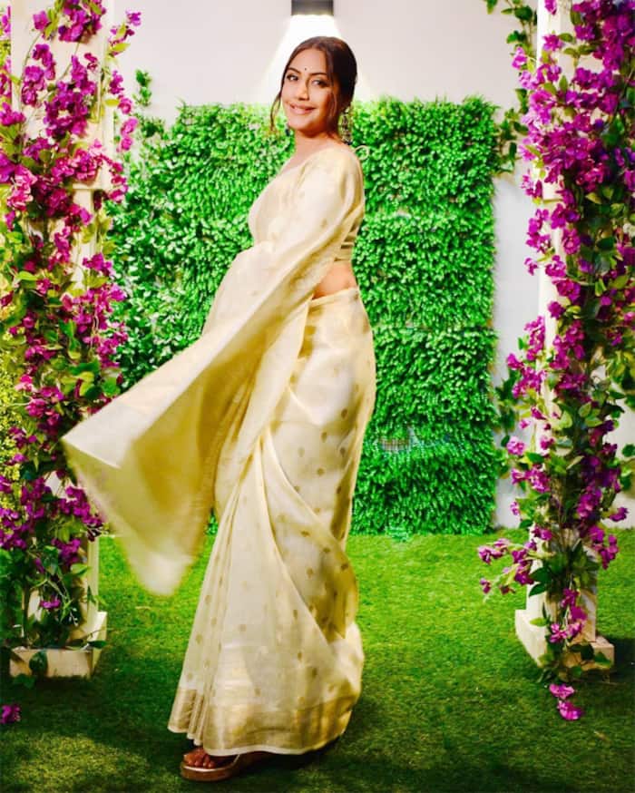 Surbhi Chandna Dazzles in Hot Backless Blouse And Matching Saree l PHOTOS