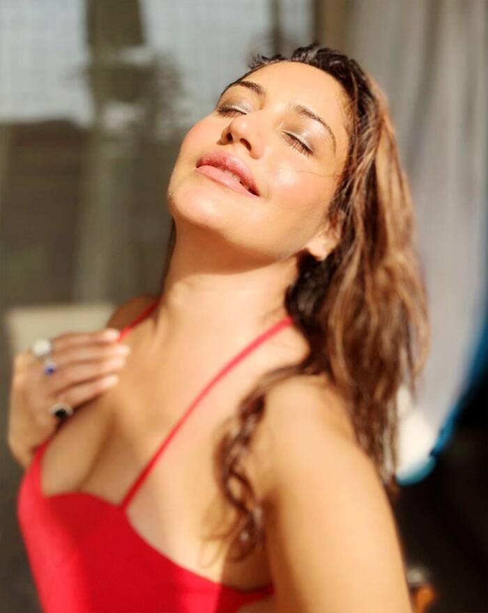 Surbhi Chandna’s bold pose