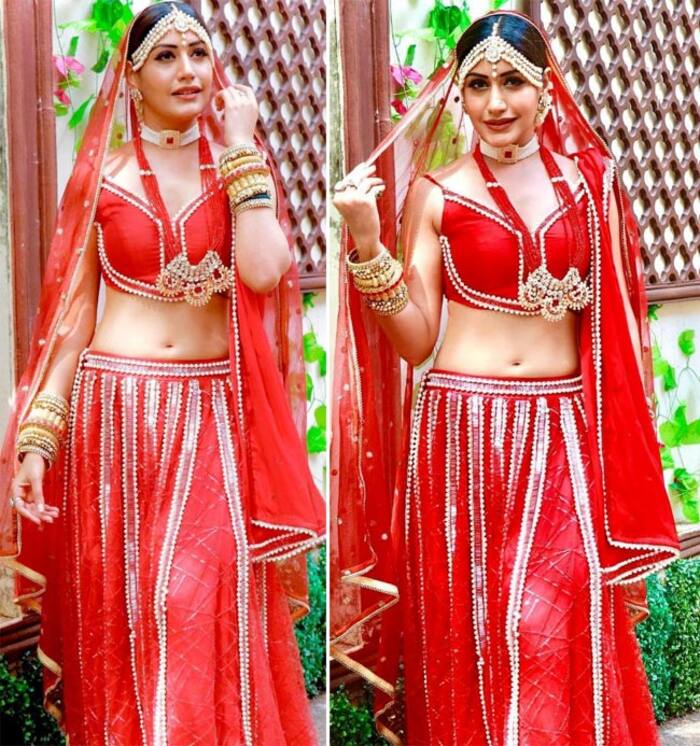 Surbhi Chandna Turns Bride, Wears Red Lehenga And Pearl Jewellery For Naagin 5