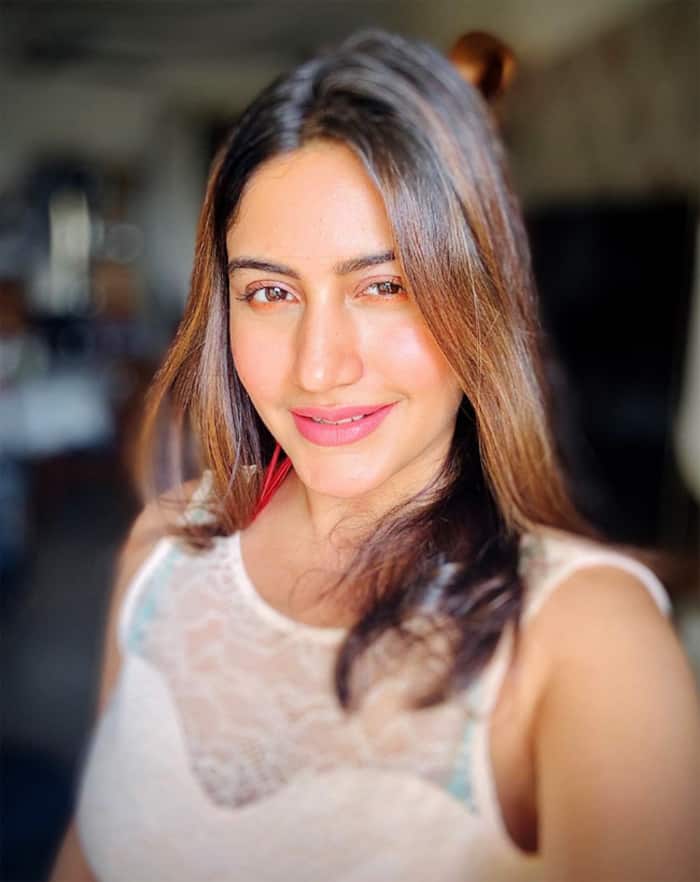 Surbhi Chandna’s hot sunkissed picture will drive you crazy