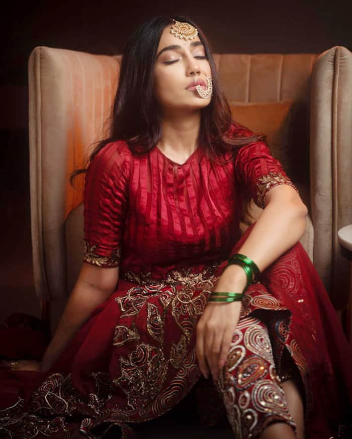 Surbhi Jyoti Dazzles in Desi Avatar as She Dons Her Maroon Outfit - See Viral Photos