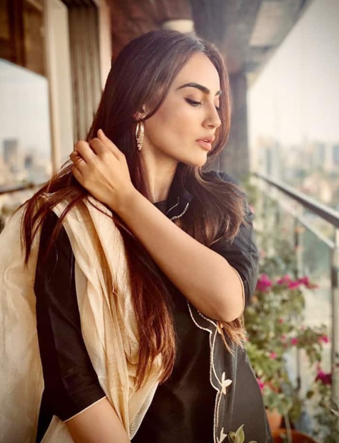 Surbhi Jyoti looks stunning
