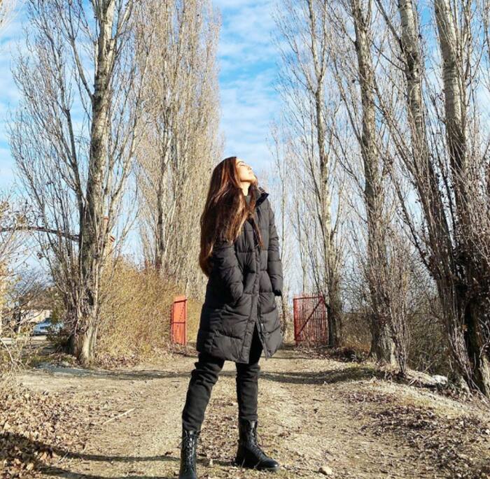 Surbhi Jyoti’s Latest Set of Pictures Go Viral