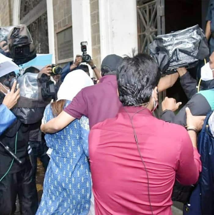 SSR Case: Rhea Chakraborty And Brother Showik Outside Enforcement ...