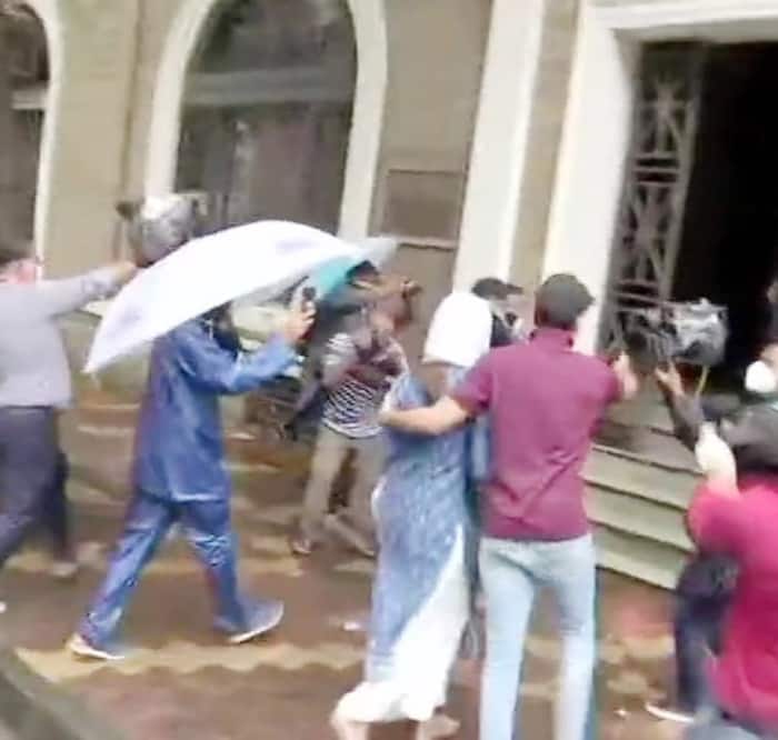 SSR Case: Rhea Chakraborty And Brother Showik Outside Enforcement ...