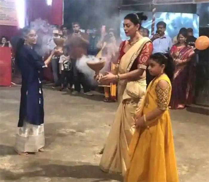 Sushmita Sen Celebrates Durga Puja With Her Daughters
