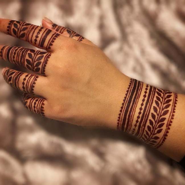 Diwali 2025: 7 Fancy Mehndi Designs to Try for Festive-Ready Hands