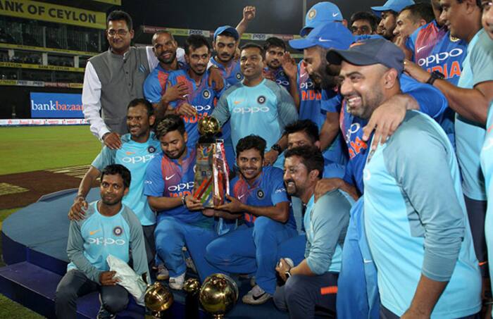 Team India’s victory pose with the trophy