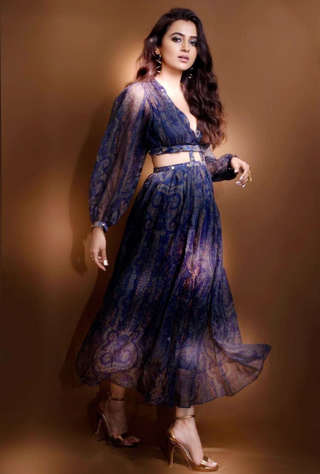 Tejasswi Prakash Sultry photoshoot