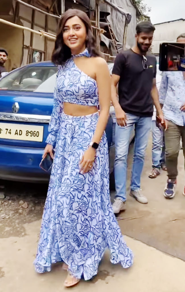 Tejasswi Prakash's latest look is the guide on how to rock floral in ...