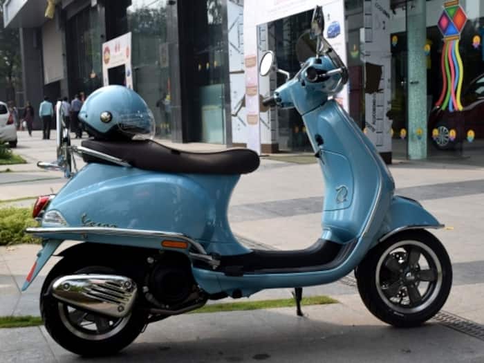 Vespa 70th Anniversary Edition Photo Gallery