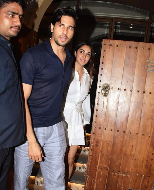 Kiara Advani and Sidharth Malhotra flaunts classy and stylish outfits