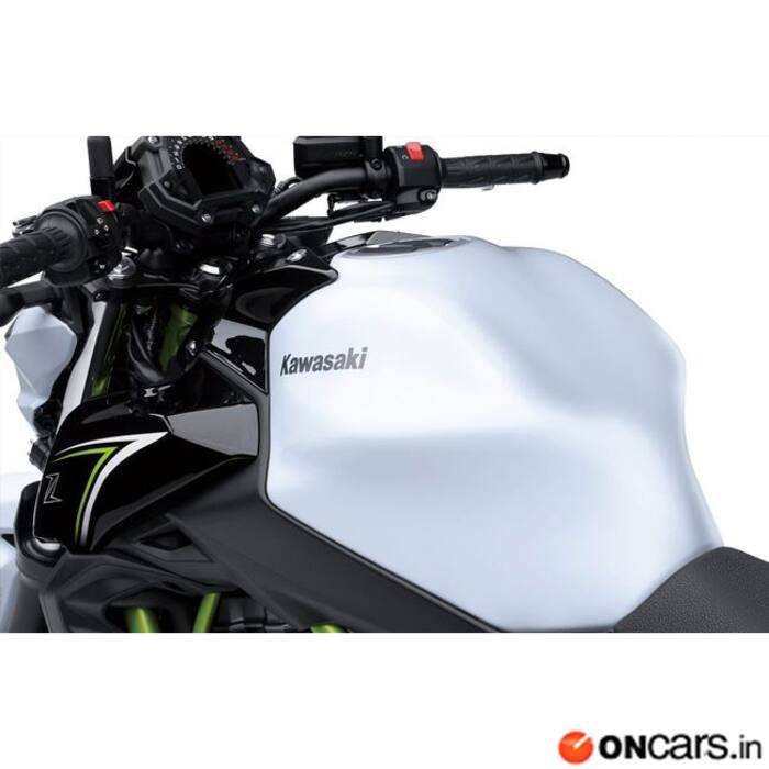 Kawasaki Z650: Photo gallery