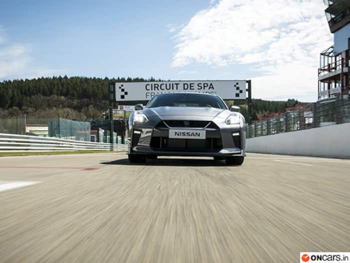 2017 Nissan GT-R Photo Gallery