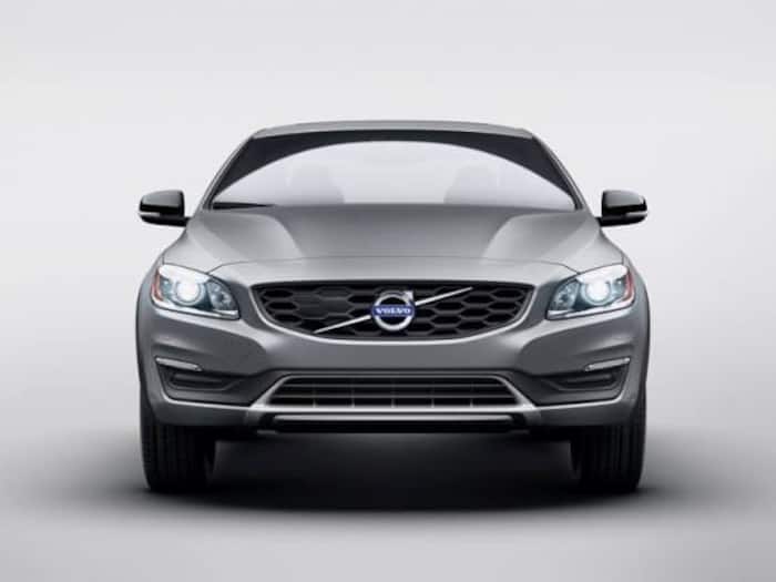 Volvo S60 Cross Country Photo Gallery